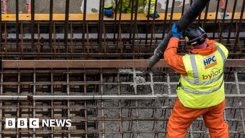 First concrete poured at Hinkley C nuclear power plant - BBC News