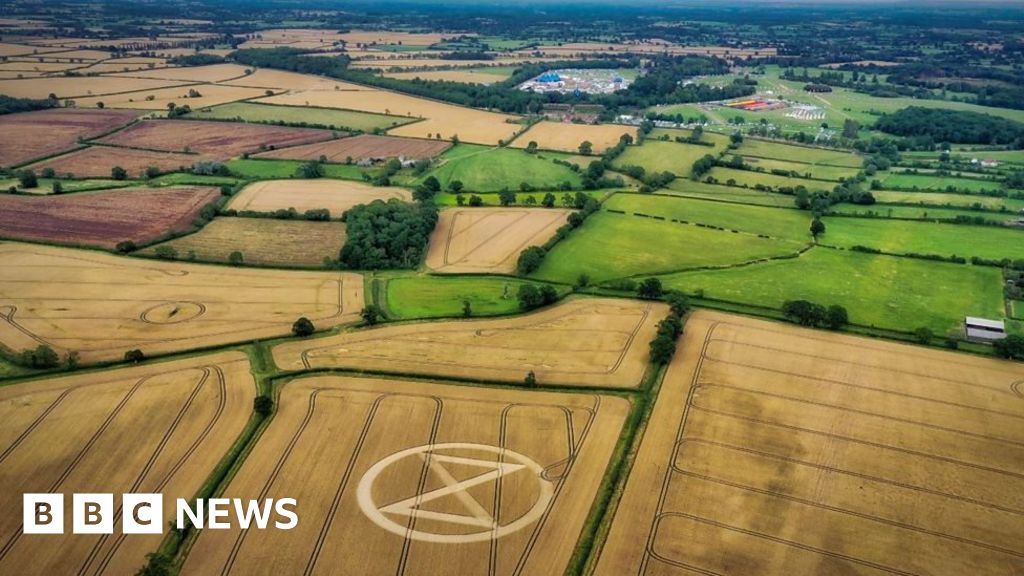 Giant crop circle near WOMAD highlights climate change