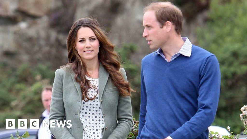The Royal Family: Images of Welsh visits over the years - BBC News