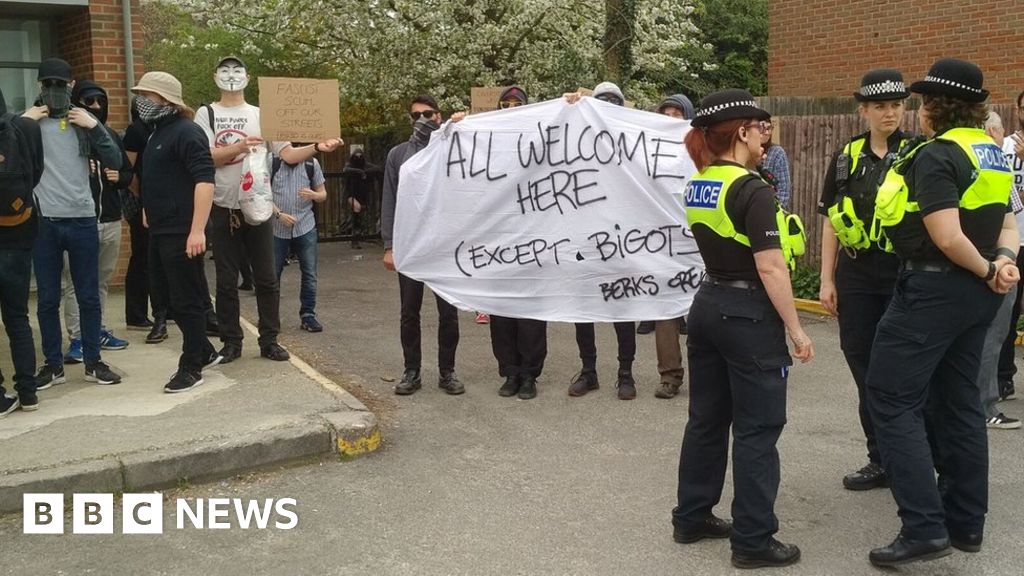 Demonstrators protest outside new Tilehurst mosque site