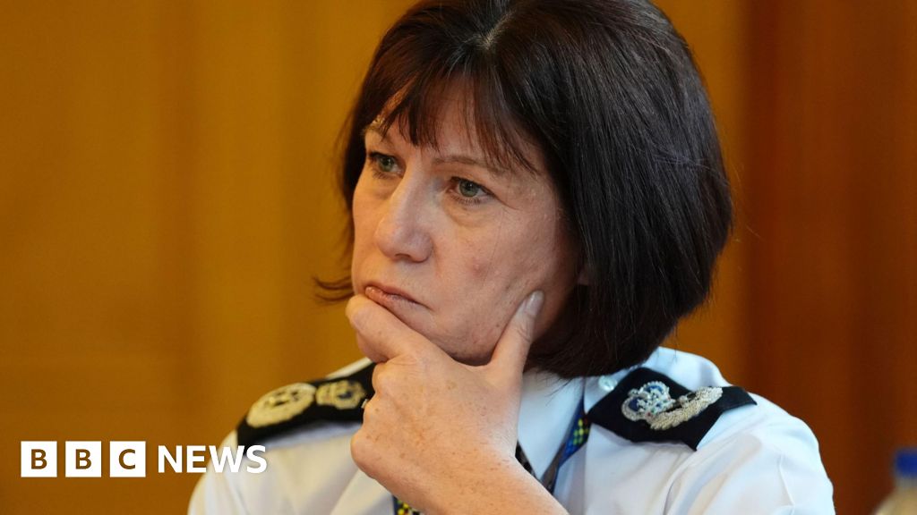 Police have no legal framework for gender ID - chief constable