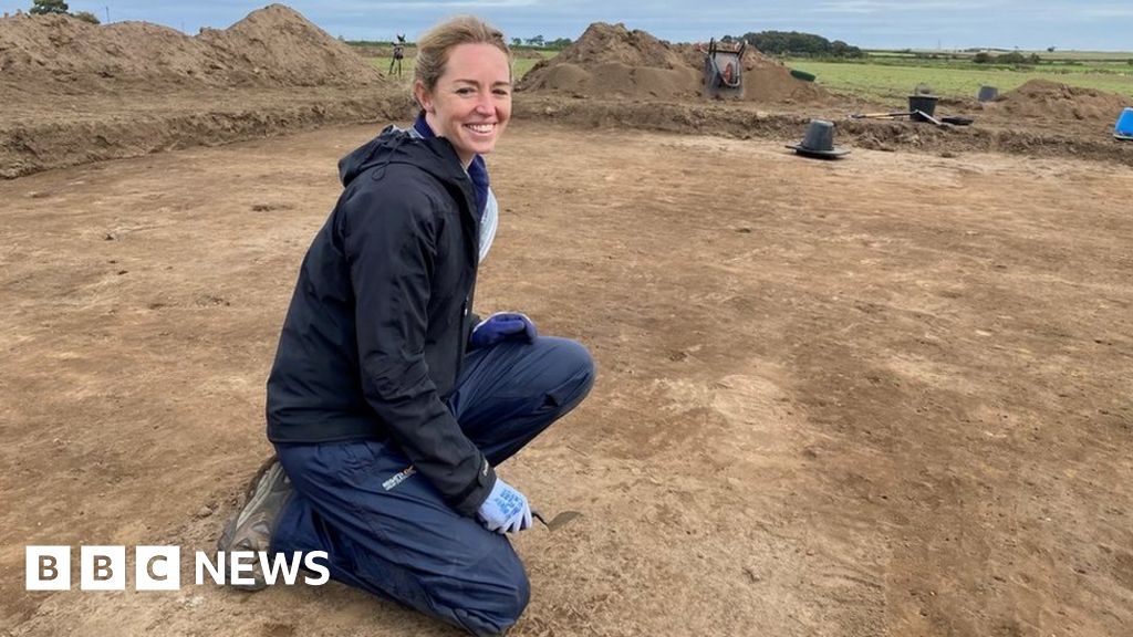 Northumberland dig: Archaeologists start search for Viking Great Army ...