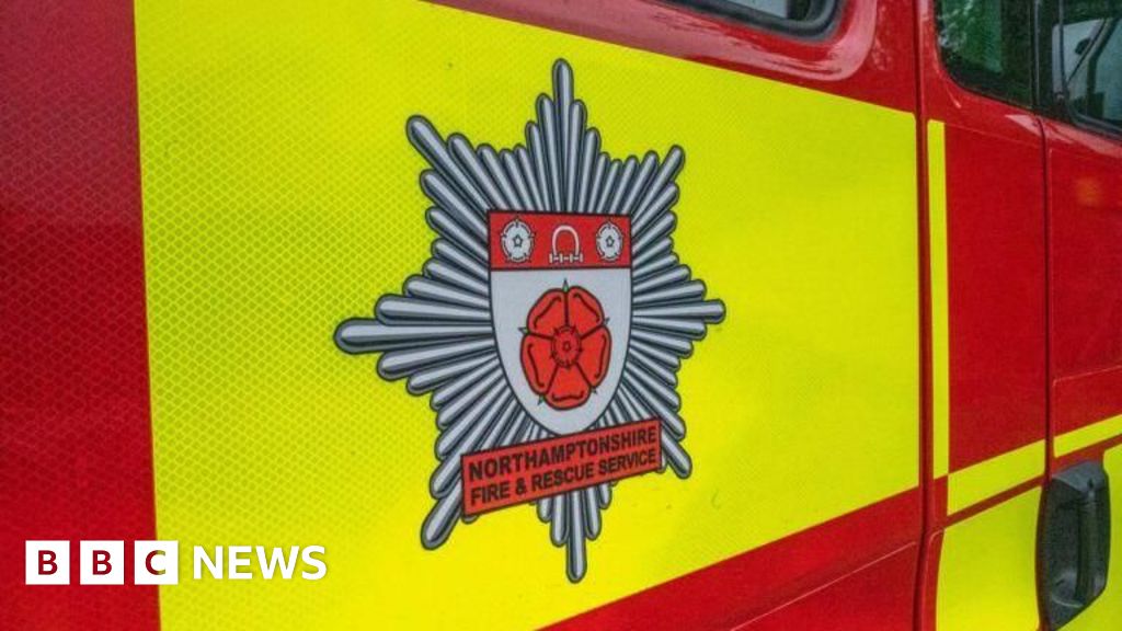 Fire crews tackle Corby recycling centre blaze - BBC News