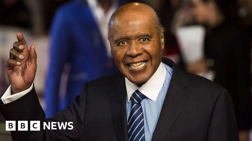 Dr Paul Stephenson: Hundreds remember civil rights campaigner