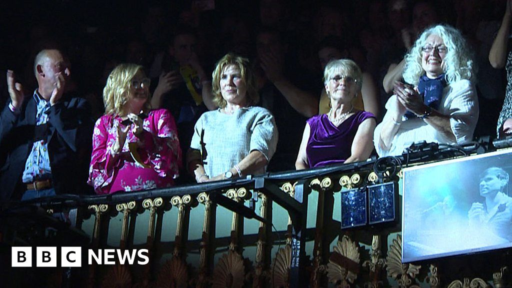 Take That mums react to band's new musical - BBC News