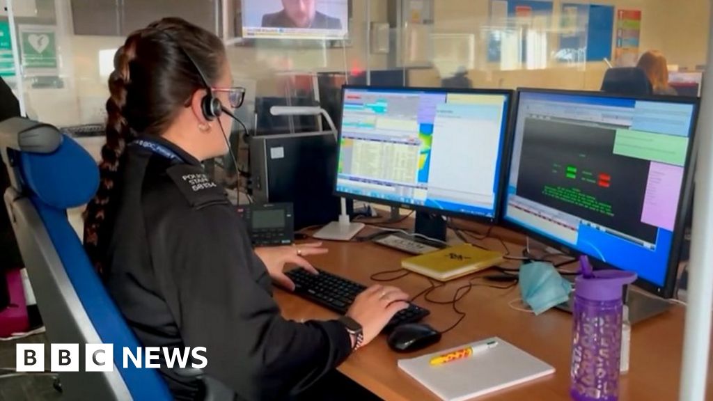 Police call handlers threatened and abused during shifts