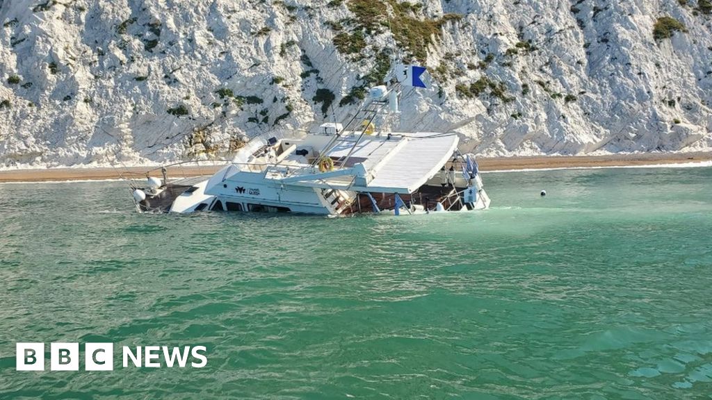 Isle of Wight: Charity swimmers among 14 saved after boat gets into ...