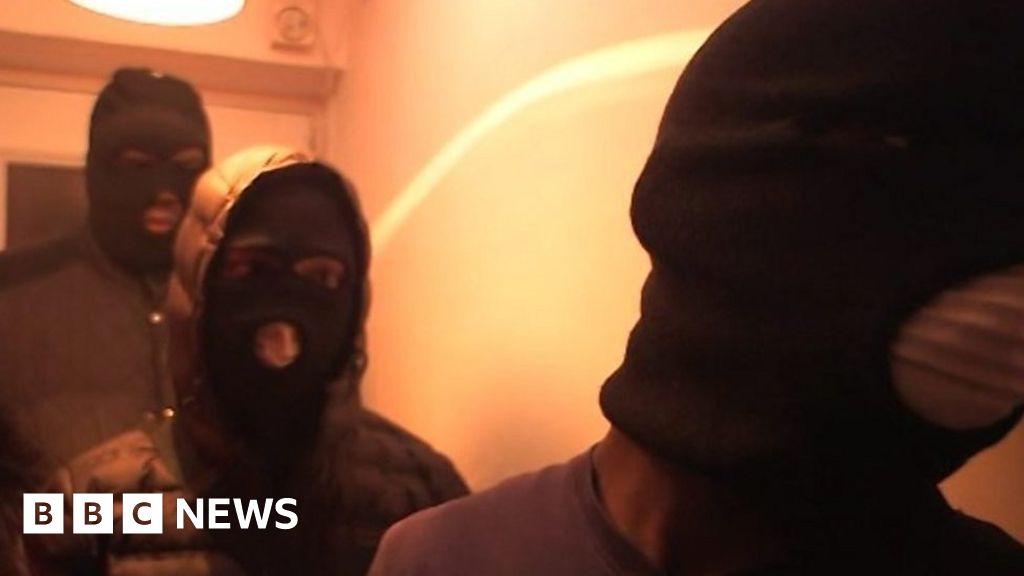 County Lines Face To Face With The Drugs Gangs Bbc News