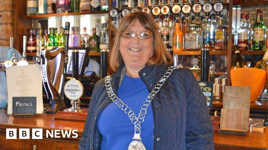 Former Tetbury mayor Ann Pearce admits falsely claiming benefits