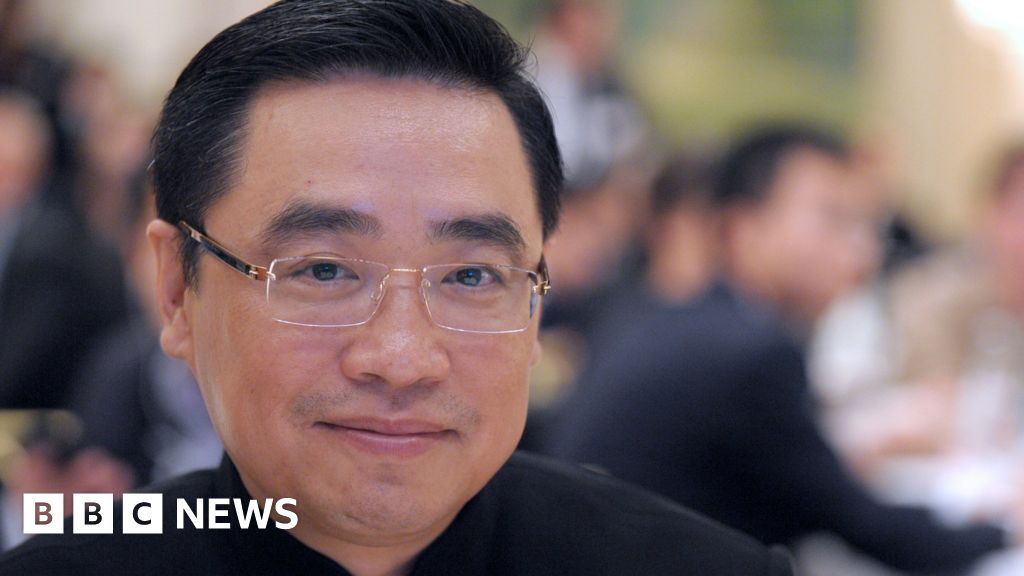Wang Jian: China's HNA Group boss falls to his death in France - BBC News