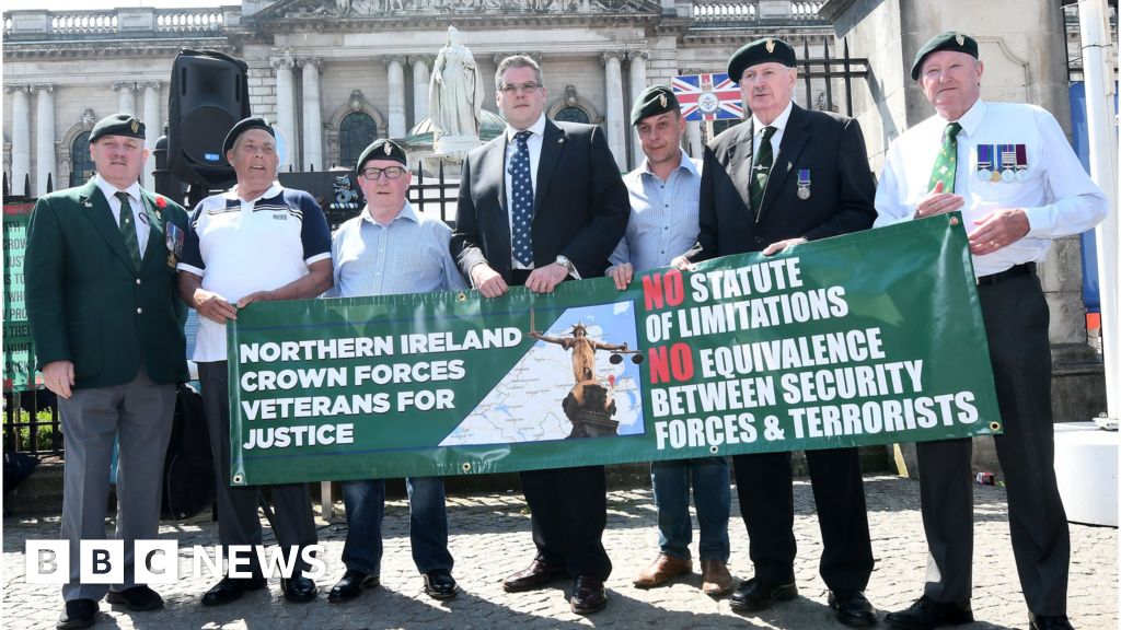 Belfast: Army veterans call for 'level field' on Troubles - BBC News