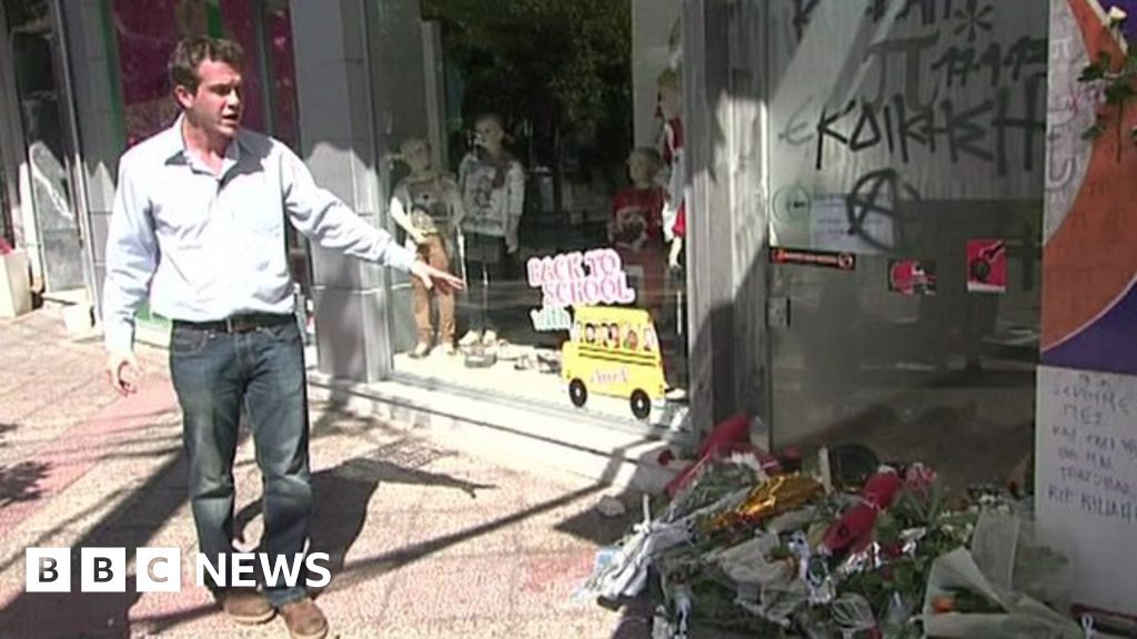 Tributes for murdered Greek anti-fascist activist - BBC News