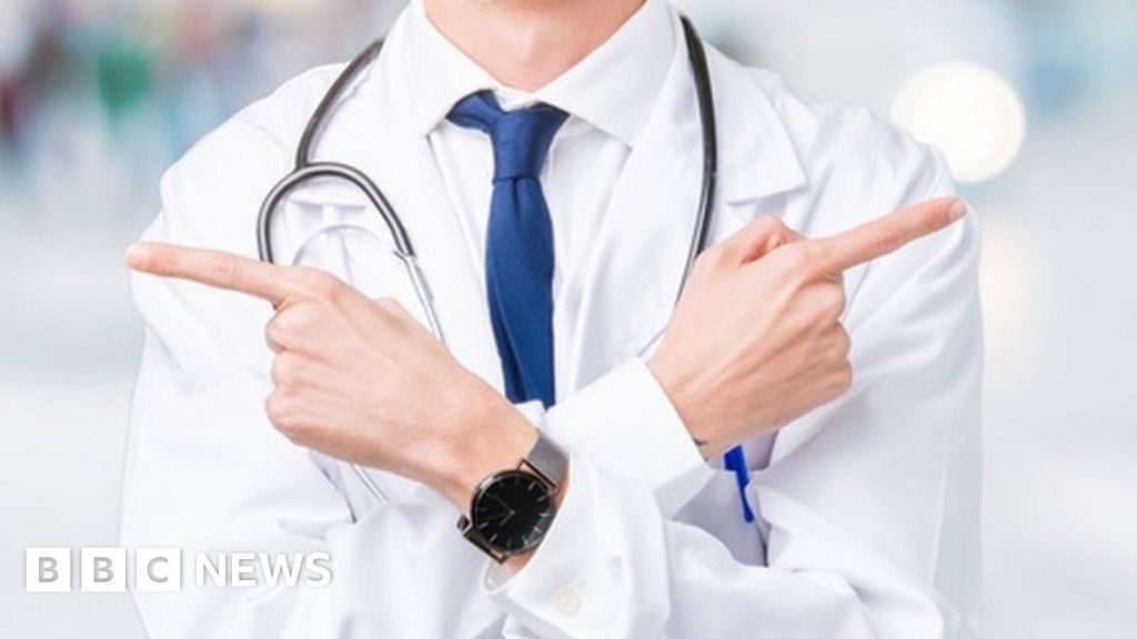 Healthcare: When left-right awareness is crucial - BBC News