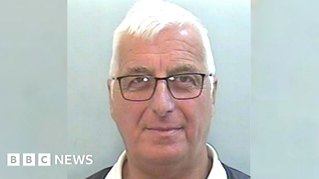 Stephen Capper jailed over 2003 sexual assault of teenager - BBC News