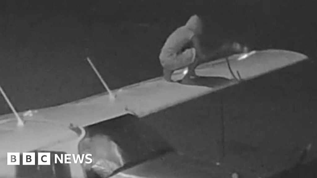 Aviation fuel sniffing prompts warning in Australia - BBC News