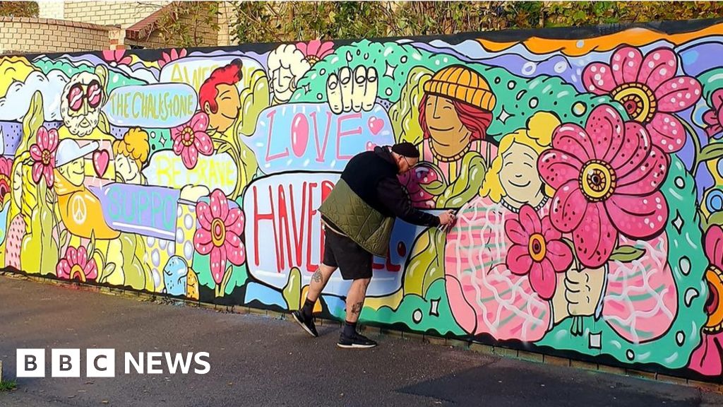 Haverhill knife crime mural painted where Harley Barfield killed - BBC News