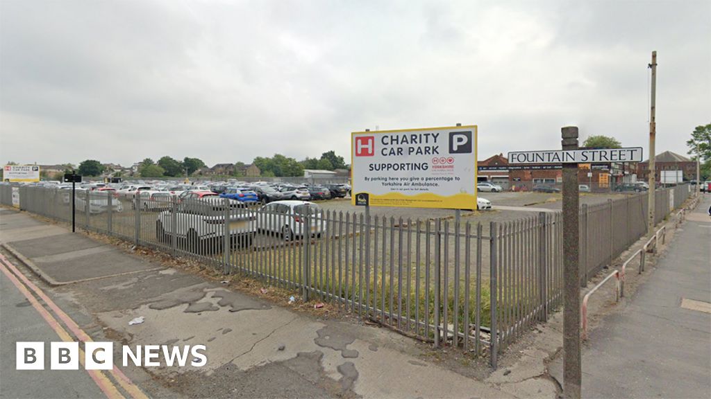 Firm asks to drop Hull hospital car park improvements - BBC News
