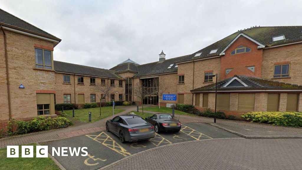 Investigation call after Blakenall GP practice complaints - BBC News
