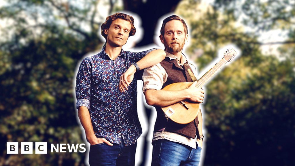 Dorset folk duo plant 1,000 trees to tackle carbon footprint