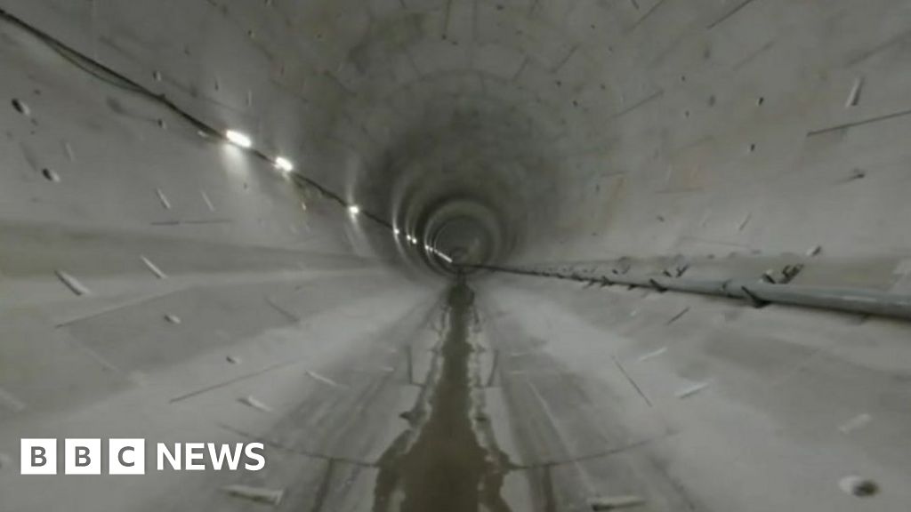 HS2: Cameras travel through completed tunnel for first time