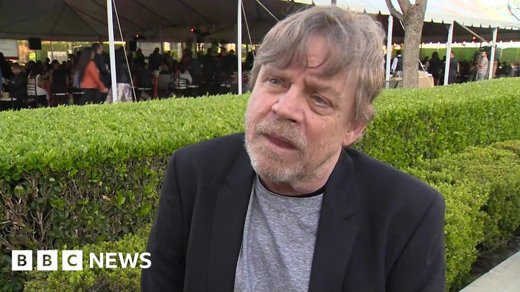 Mark Hamill: Peter Mayhew had the spirit of a Wookiee - BBC News