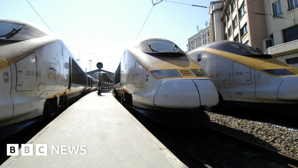 Unexploded WW2 bomb in Paris disrupts Eurostar services