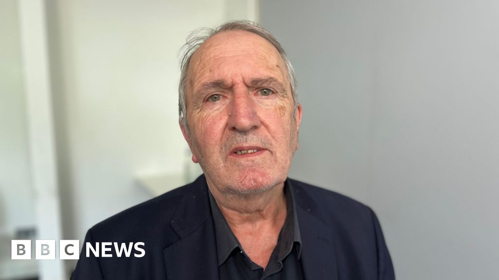 Mike Lynch remembered as 'genius' and 'genuine' by friend - BBC News