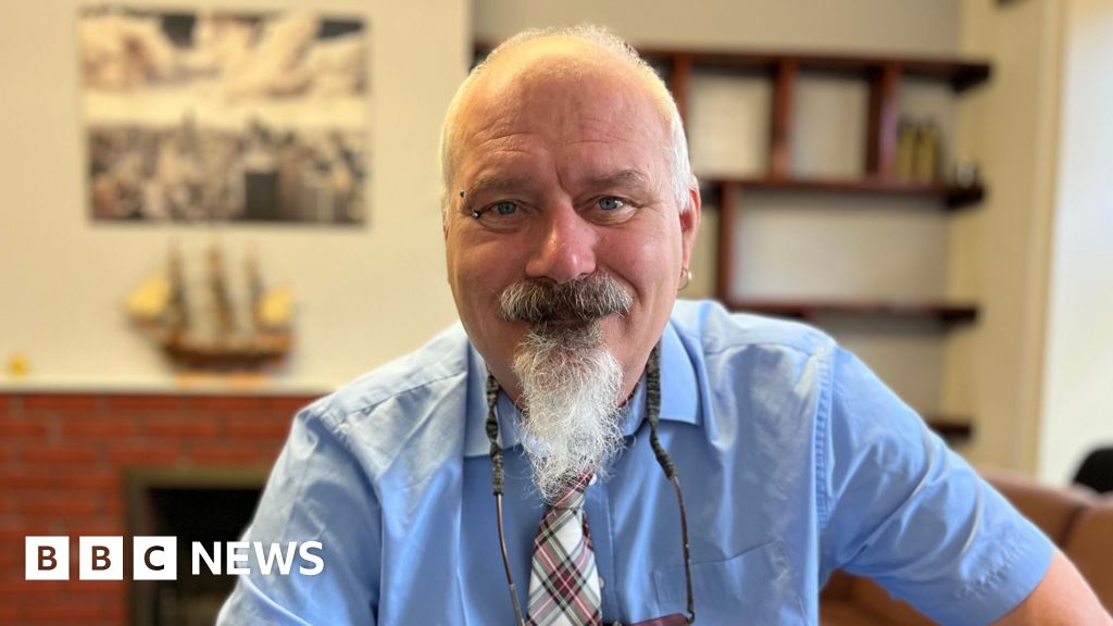 Business group discusses population law concerns with States - BBC News