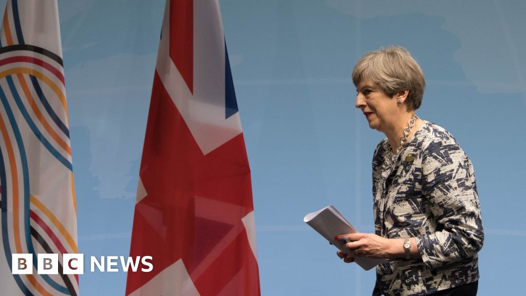 News Daily: May 'undimmed' and London market fire - BBC News