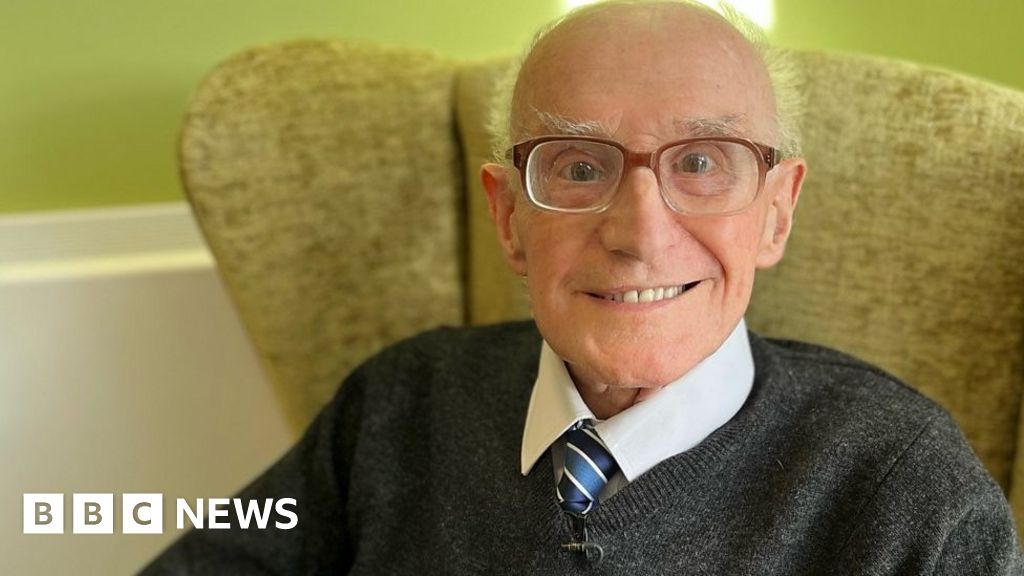 94-year-old waiting for care package to get home - BBC News