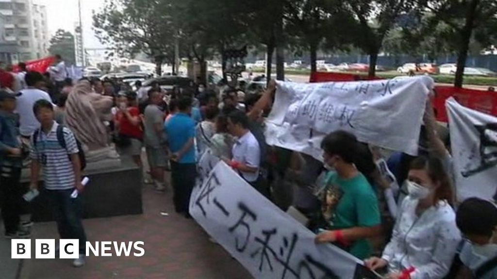 China explosion: Residents call for money to repair homes - BBC News