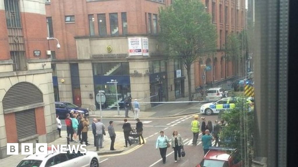 Belfast: Fire crews tackle city centre blaze - BBC News