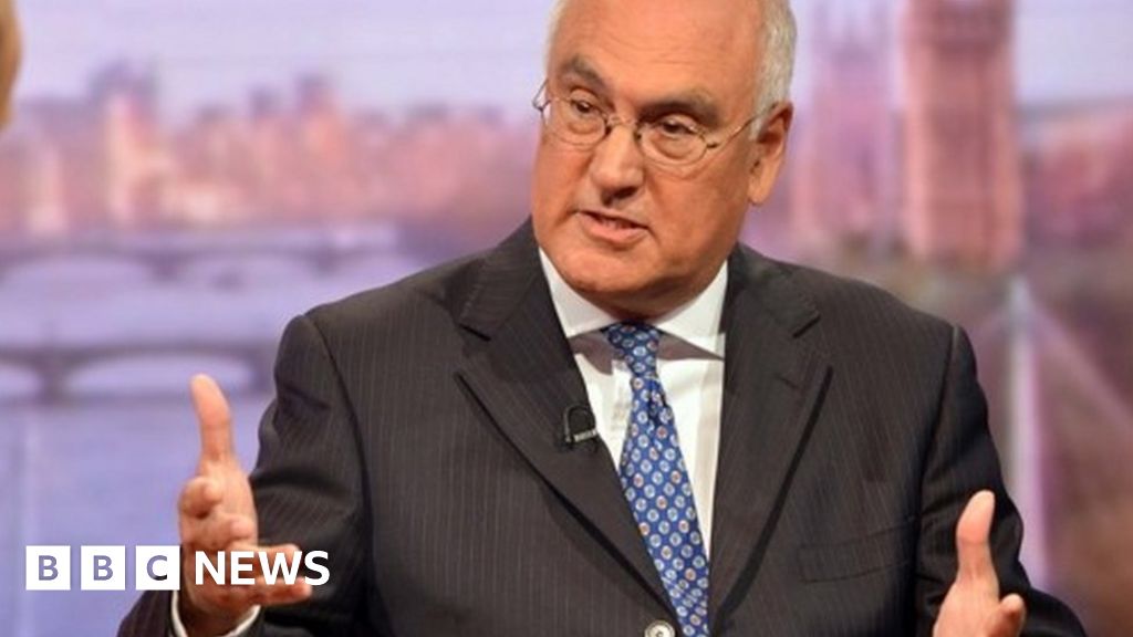 Schools urgently need good leaders, says Ofsted boss - BBC News