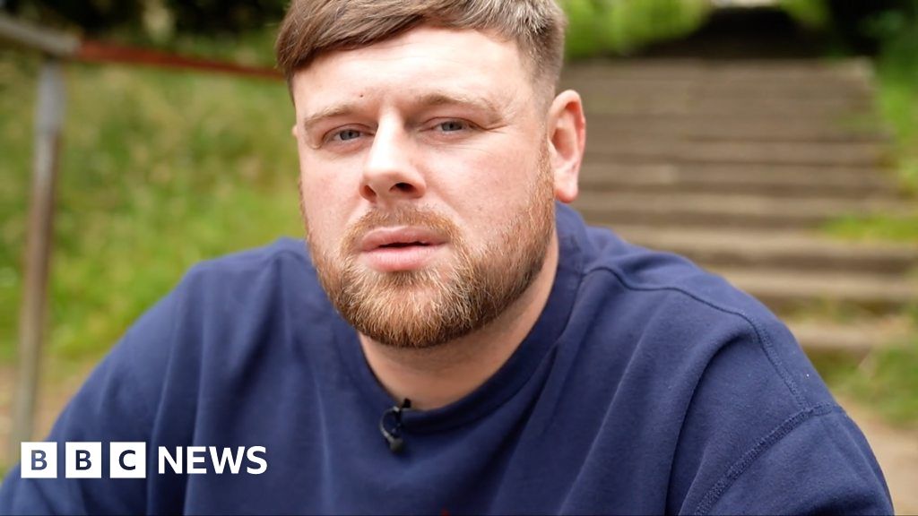 Drug abuse: 'It grips you straight away', says recovering addict - BBC News
