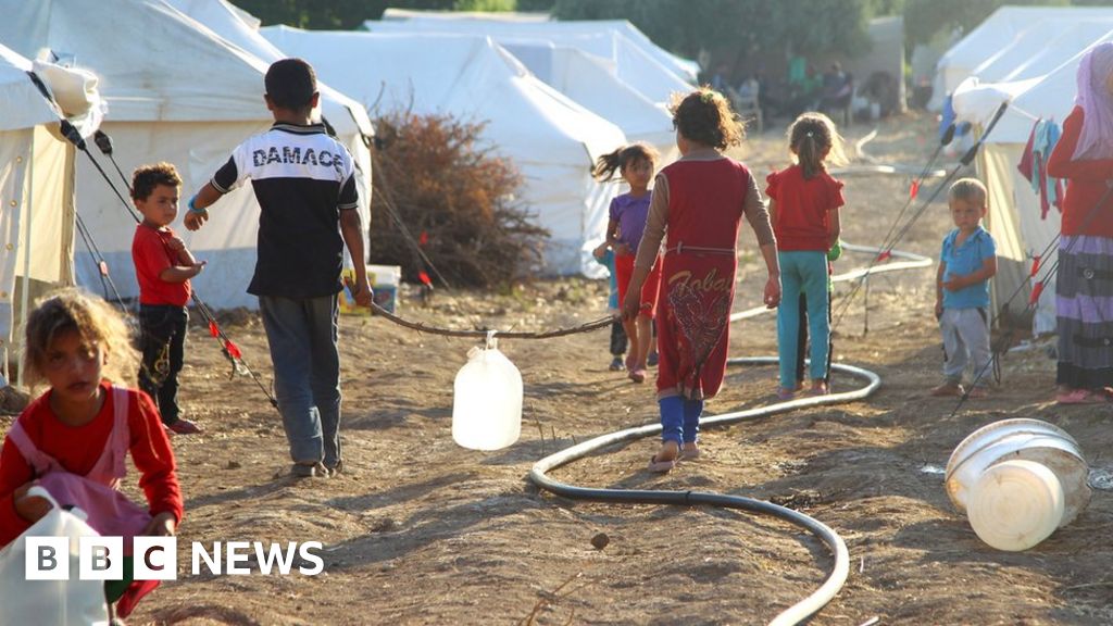 Syria war: The plight of internally displaced people - BBC News