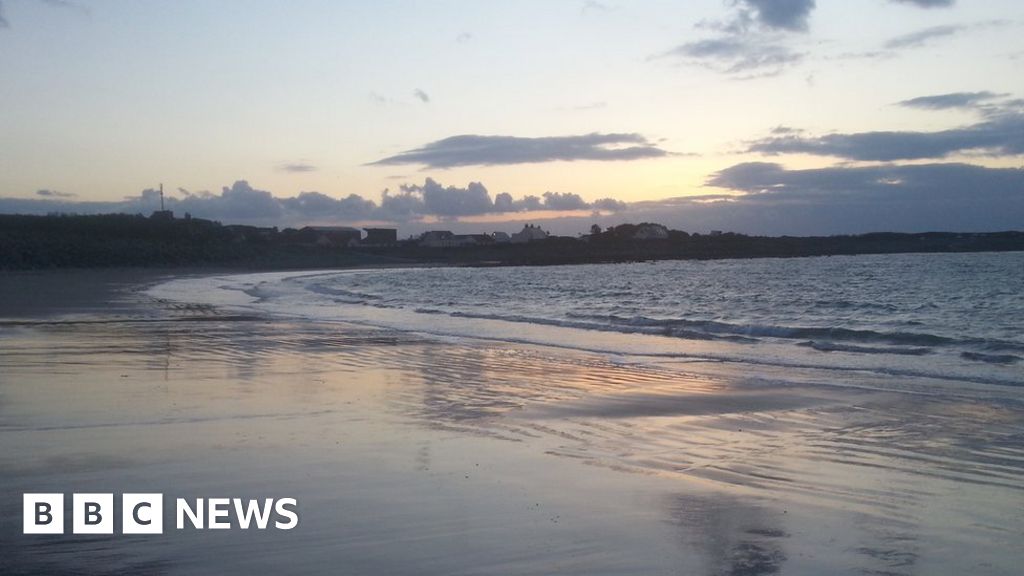 Guernsey paying more for Jersey's weather services - BBC News