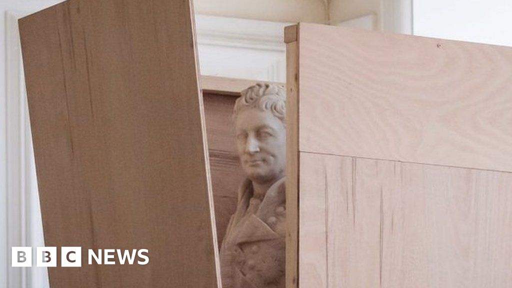 Slavery: 'Time for decisions' on slave owner statues and street names