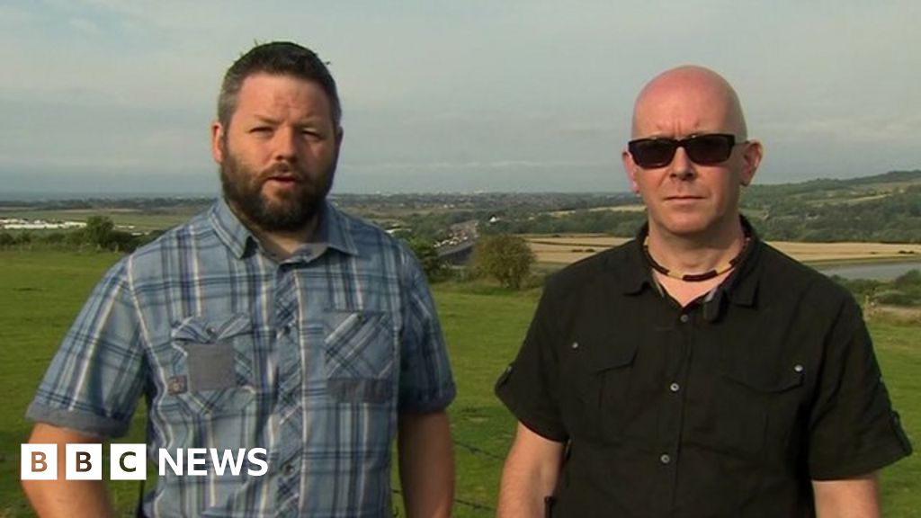 Shoreham air crash: 'Changed from festive to quite sombre' - BBC News