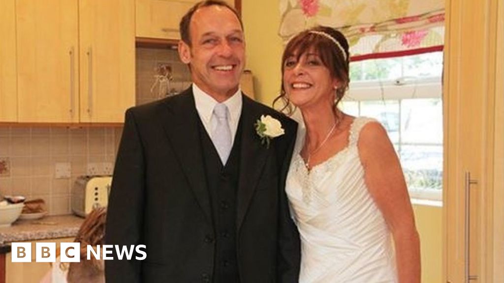 Funeral for Chris Fensome who died on her honeymoon 'after eating fish ...