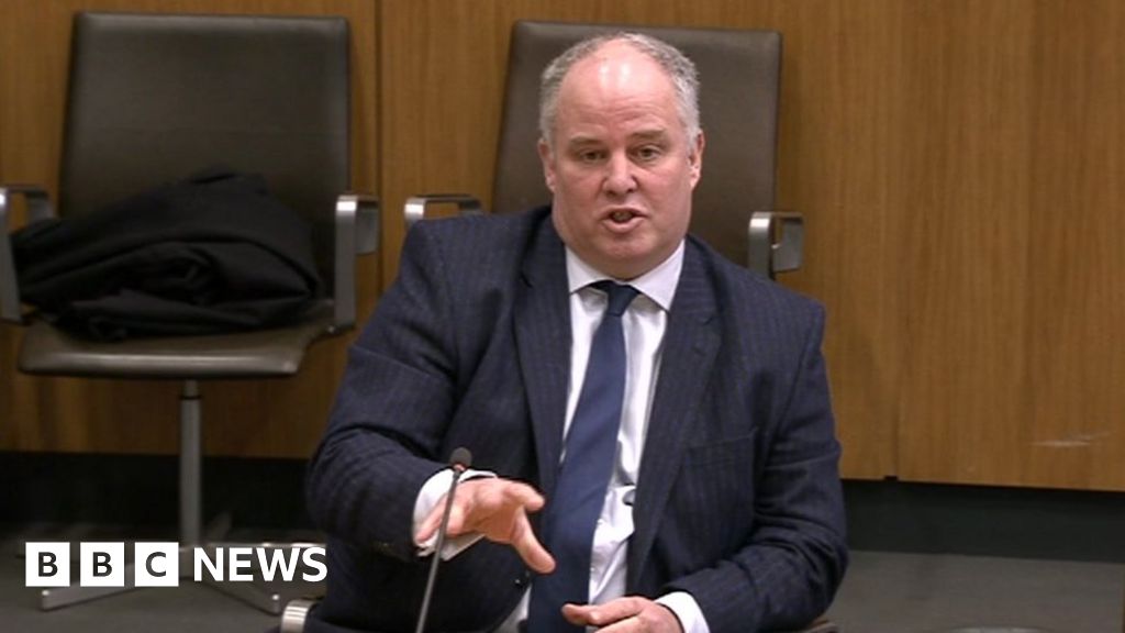 Assembly not moved on from referendum, says Andrew RT Davies - BBC News
