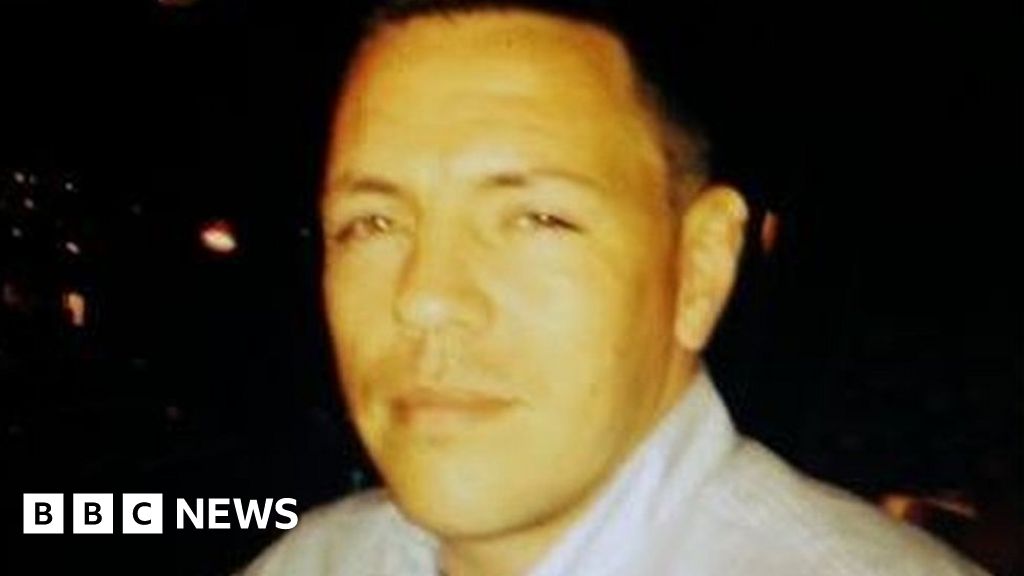 Robert Roche: Missing Hove dad and two children found 'safe and well ...