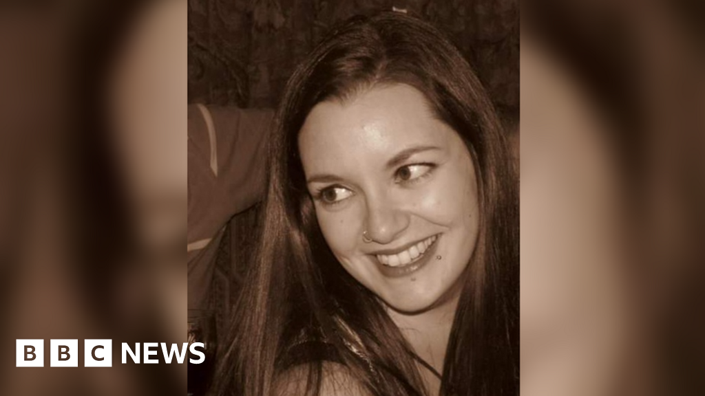 Jennifer Andrews: Murder accused appears in court - BBC News