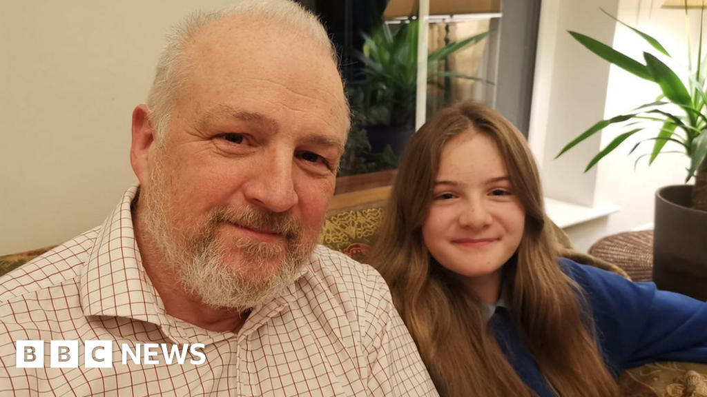 Transfer tests: Some P7 pupils get results a day early - BBC News