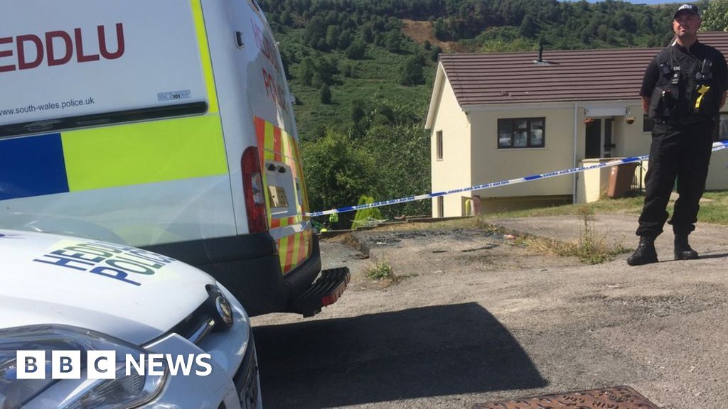 Child killer David Gaut died from multiple wounds, inquest told