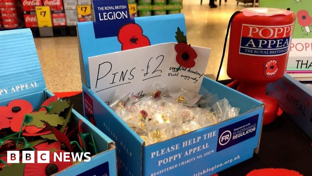 Covid: Veterans unable to sell poppies during lockdown