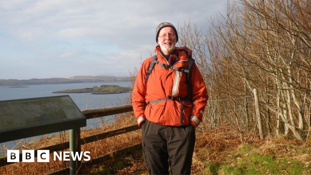 Mountain rescue and police search for missing walker - BBC News