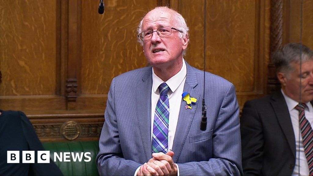 DUP MP Jim Shannon at legacy bill: 'Our pain is still raw' - BBC News