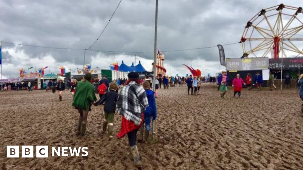 Festival halted by mud to return in 2018 at new site - BBC News