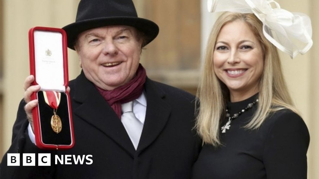 Sir Van Morrison overjoyed at receiving knighthood - BBC News