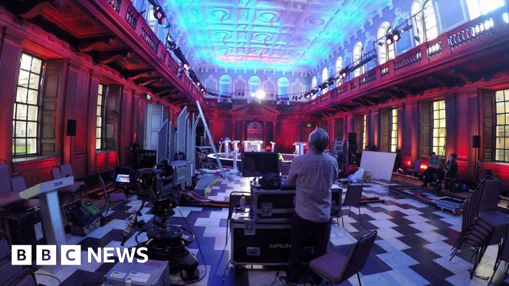 General election 2017: Time-lapse of debate set being built - BBC News